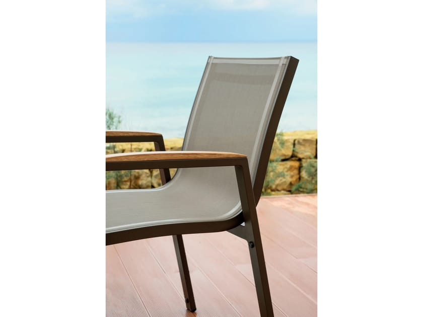 AMELIA Aluminium garden chair with armrests By 10Deka