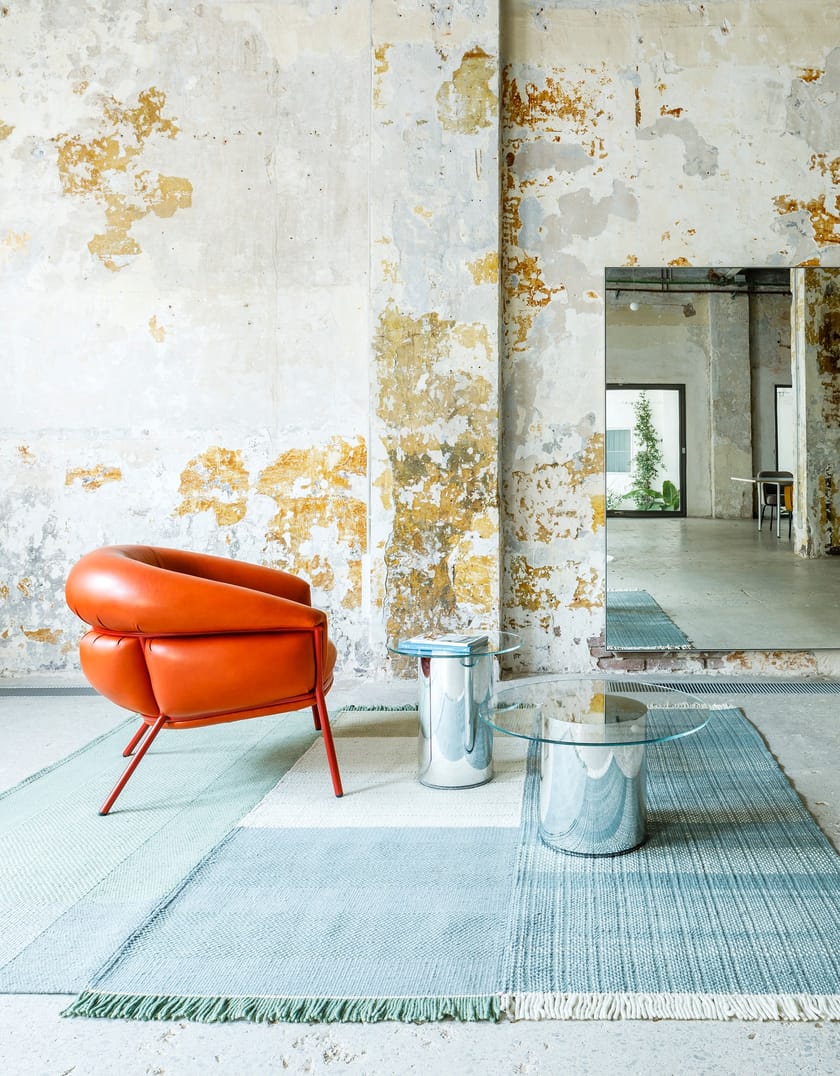 Round tempered glass coffee table 2001 By BD Barcelona Design design ...