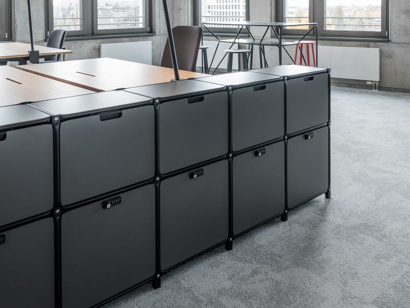 SIDEBOARDS Office storage unit By System 180