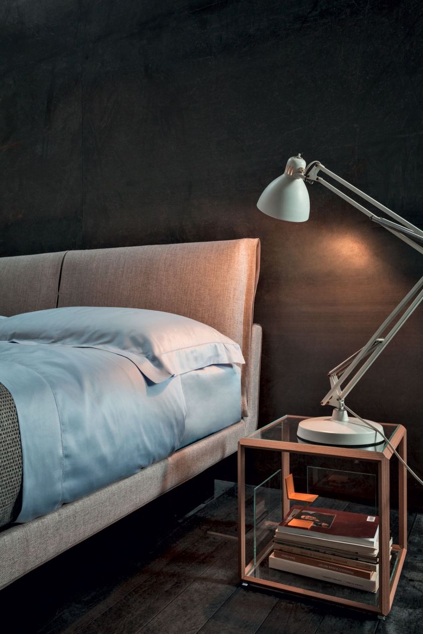 45° | Coffee table By Molteni & C. design Ron Gilad