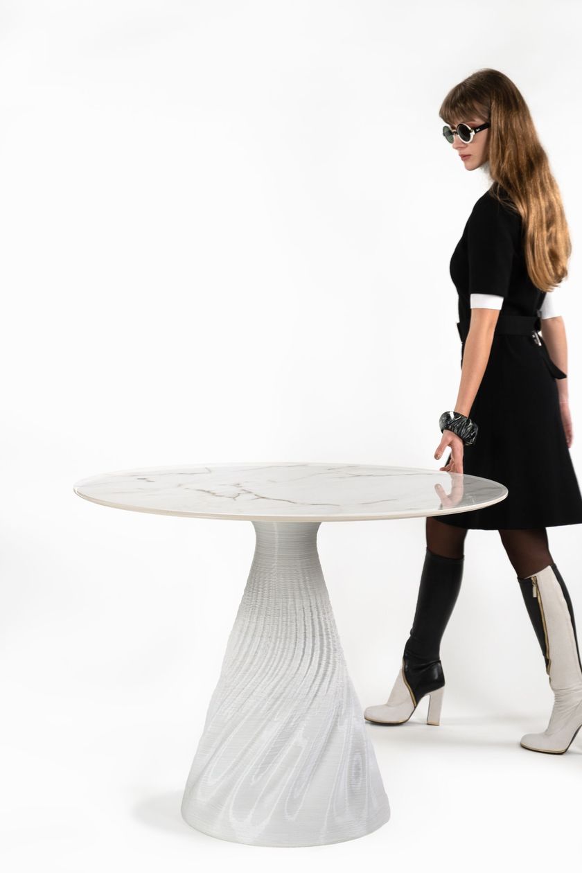SOHO Table By Elli
