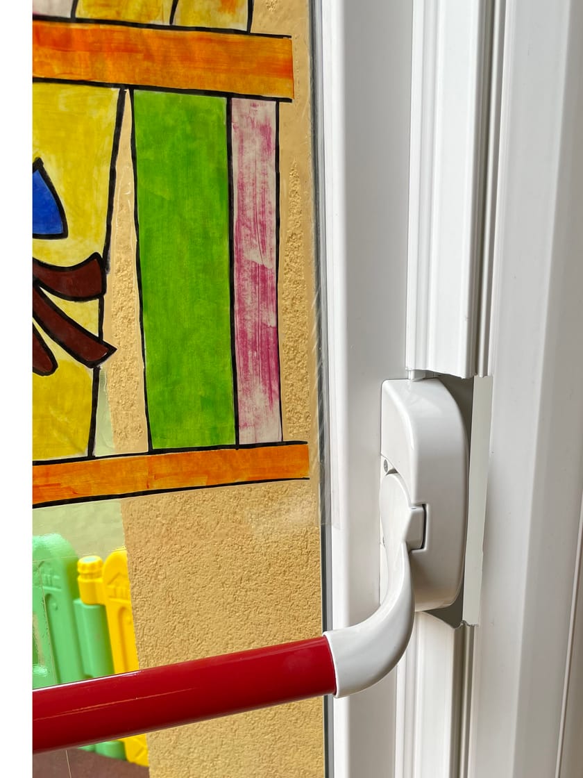 Fingersafe Fingersafe protection with bi-adhesive By ProExpanso