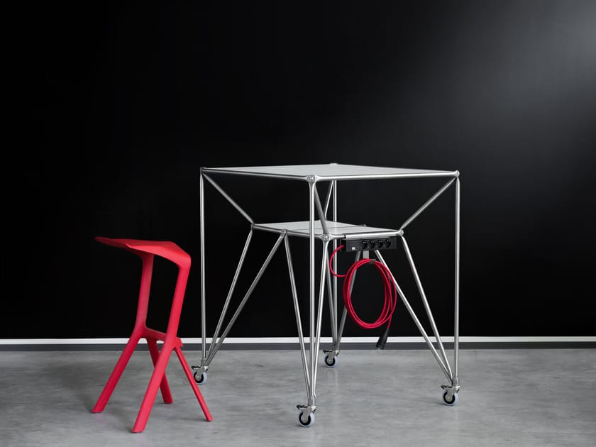 DESIGN THINKING LINE® Meeting table By System 180