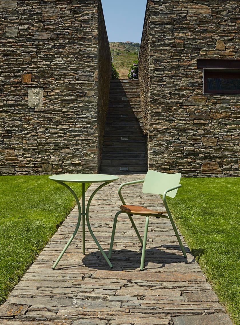 590 | Table By Adico