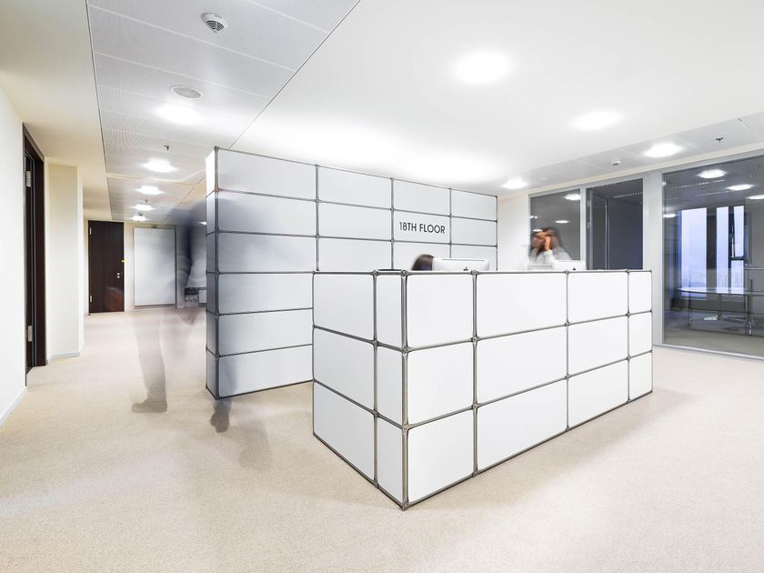 RECEPTIONS Reception desk By System 180