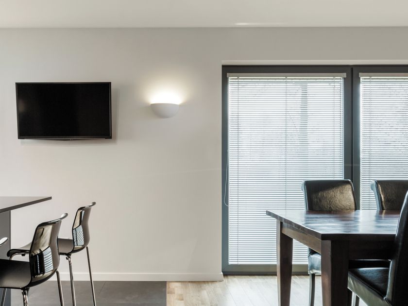 7157 LED ceramic wall light By 9010 novantadieci | design Gianfranco Cinel