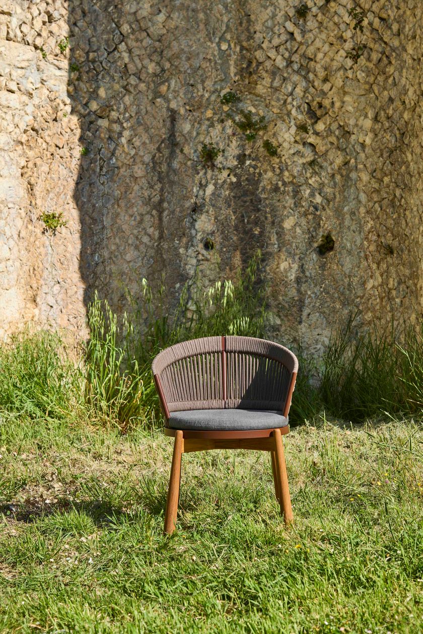 TURTLE Rope and aluminium chair with integrated cushion By YAAZ