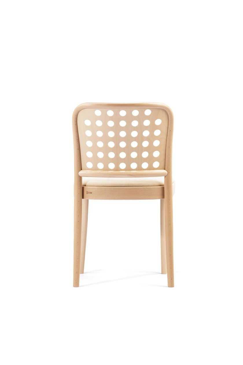 822 | Cadeira com almofada integrada By TON design Claesson Koivisto Rune