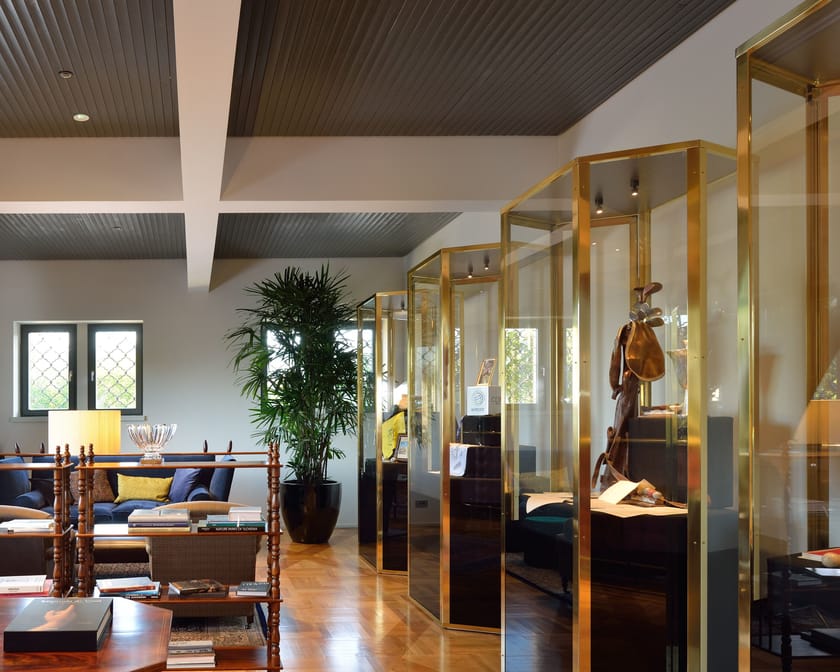 FYO Spotlight By Intra lighting