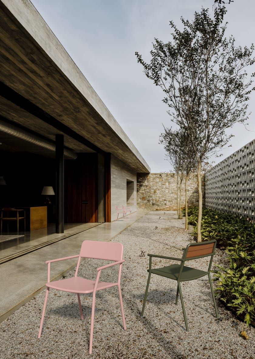 EDI | Chair Aluminium chair with armrests By YAAZ | design ...