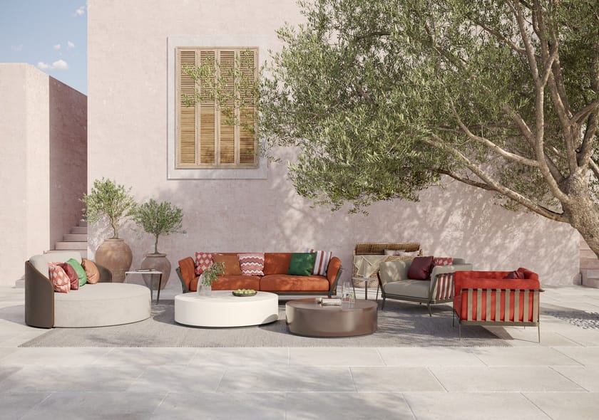 ADEMO Low round wooden coffee table By Formitalia