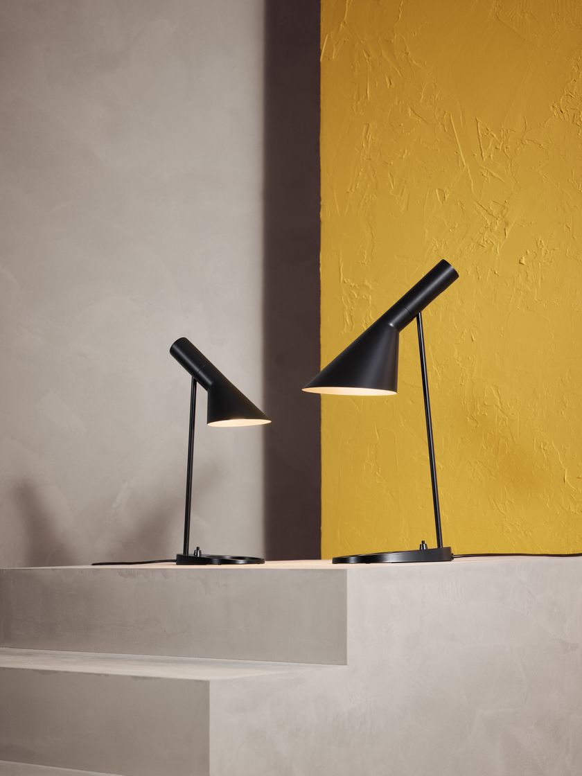 台灯 AJ TABLE MINI By Louis Poulsen 设计师Arne Jacobsen