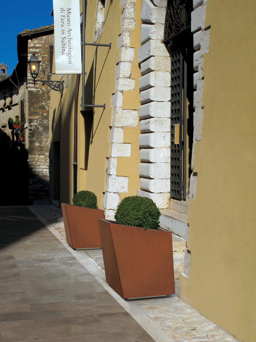 ALFA BETA GAMMA Corten™ flower pot By Metalco | design Raffaele Lazzari