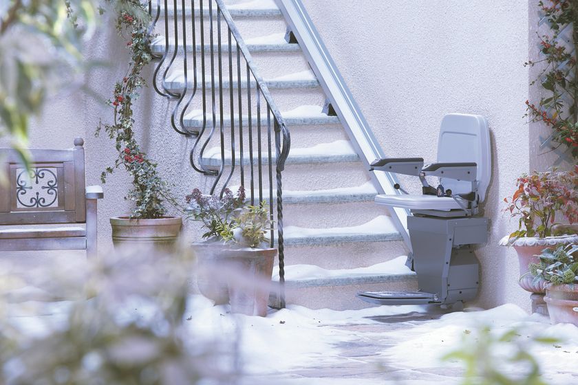 Montascale a poltroncina per esterno ALL SEASONS By STANNAH
