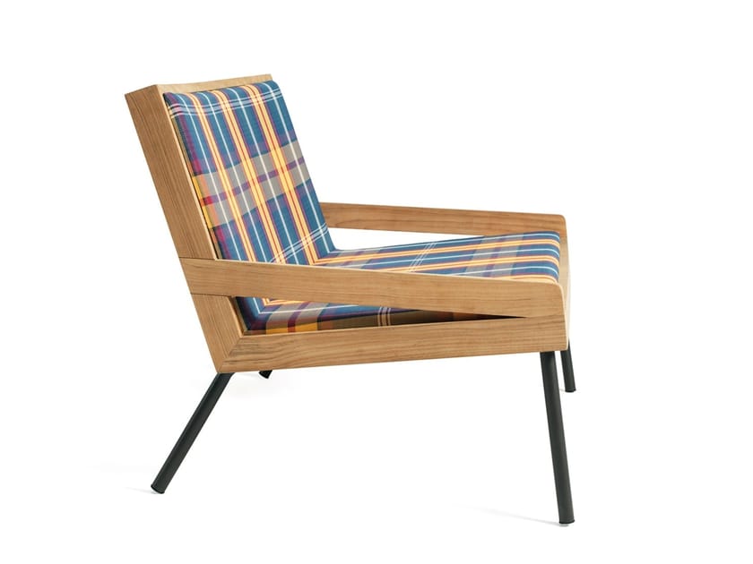 ALLAPERTO MOUNTAIN TARTAN Technical fabric garden armchair with armrests By Ethimo | design ...