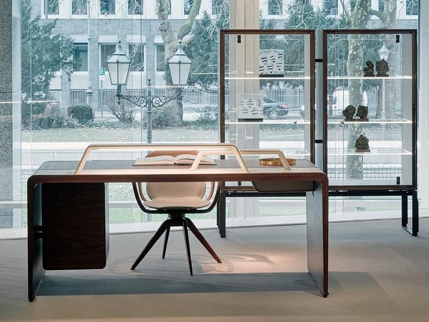 ALMA Writing desk By Giorgetti | design Pamela Amine