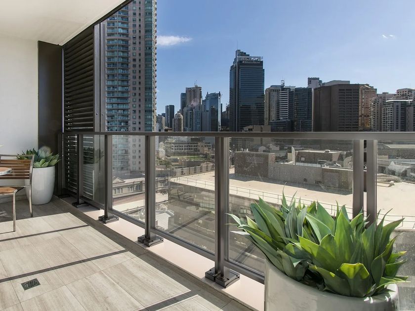 MODULAR LAMIERA Aluminium parapet By ALUVETRO
