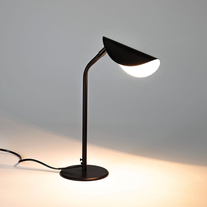 FUNAMBULE Table lamp By AMPM