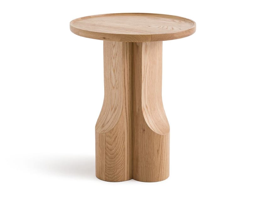 STIGIDO Round oak side table By AMPM