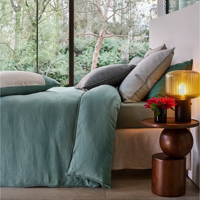 STIGIDO Round walnut side table By AMPM