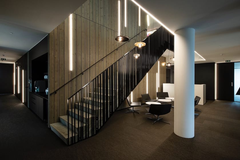 ANGLE BEAM LED aluminium ceiling lamp By Dark | design Anthony Boelaert