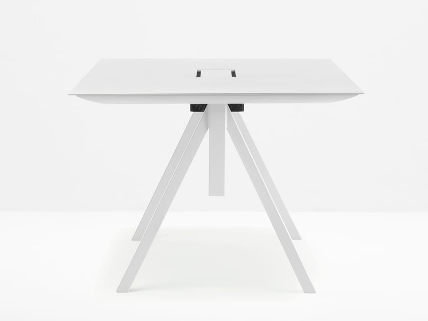Height-adjustable rectangular office desk ARKI-TABLE ADJUSTABLE By Pedrali