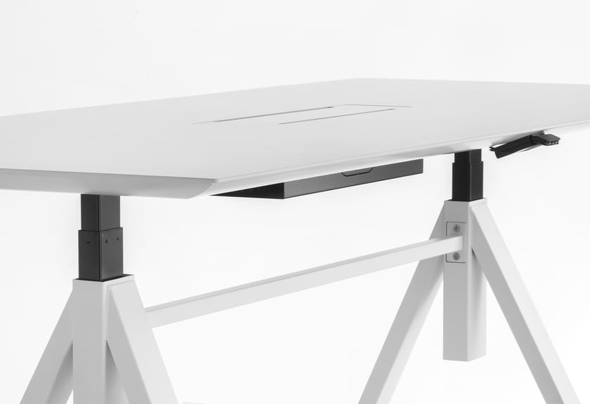 Height-adjustable rectangular office desk ARKI-TABLE ADJUSTABLE By Pedrali