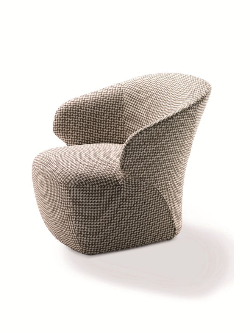 AROM Easy chair By Zanotta | design Noé Duchaufour-Lawrance