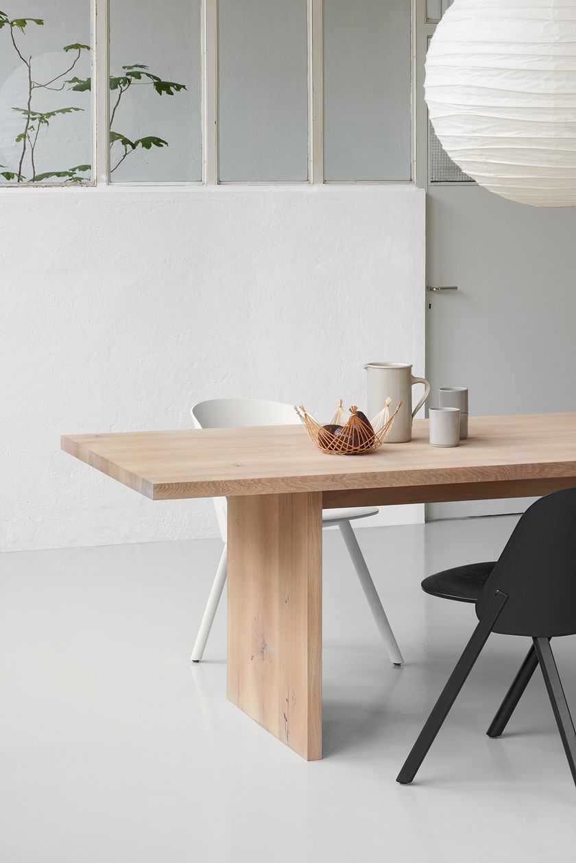 Rectangular solid wood table ASHIDA By e15