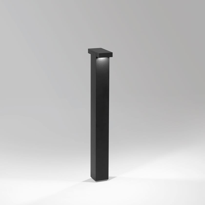 ASTRIX D bollard light By Delta Light