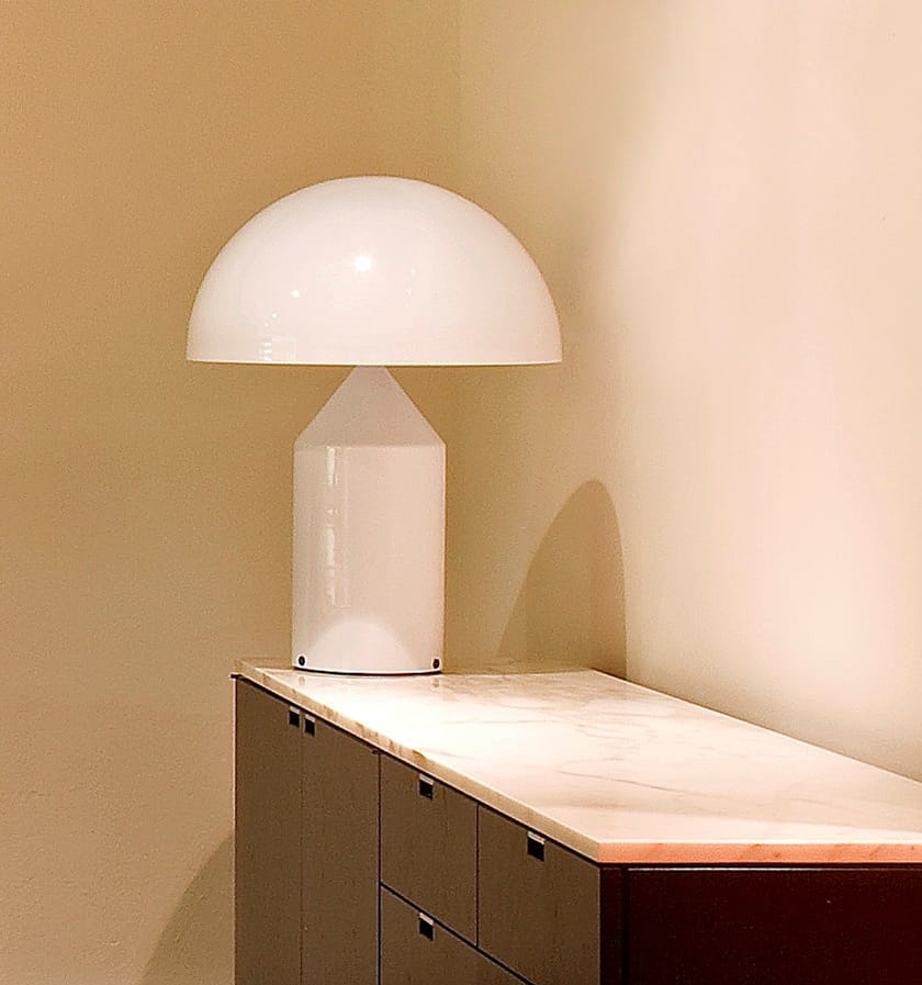 ATOLLO VETRO Lampada da tavolo By Oluce | design Vico Magistretti