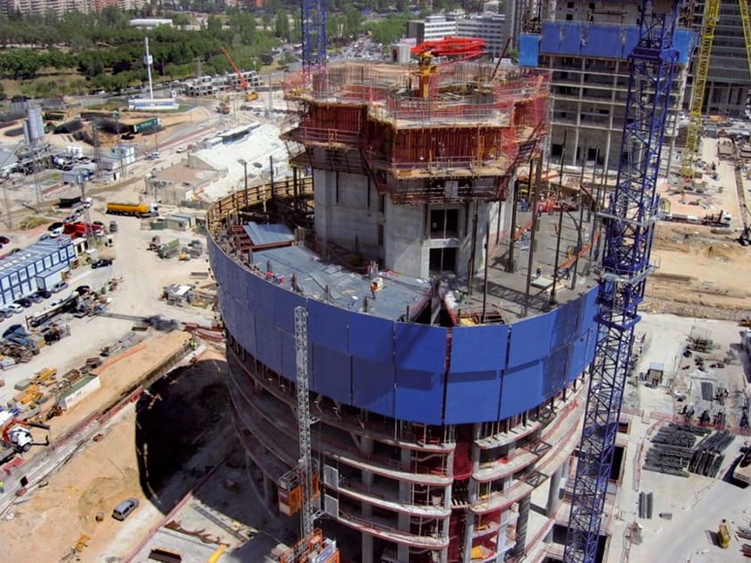 ATR Self climbing formwork By ULMA Construction