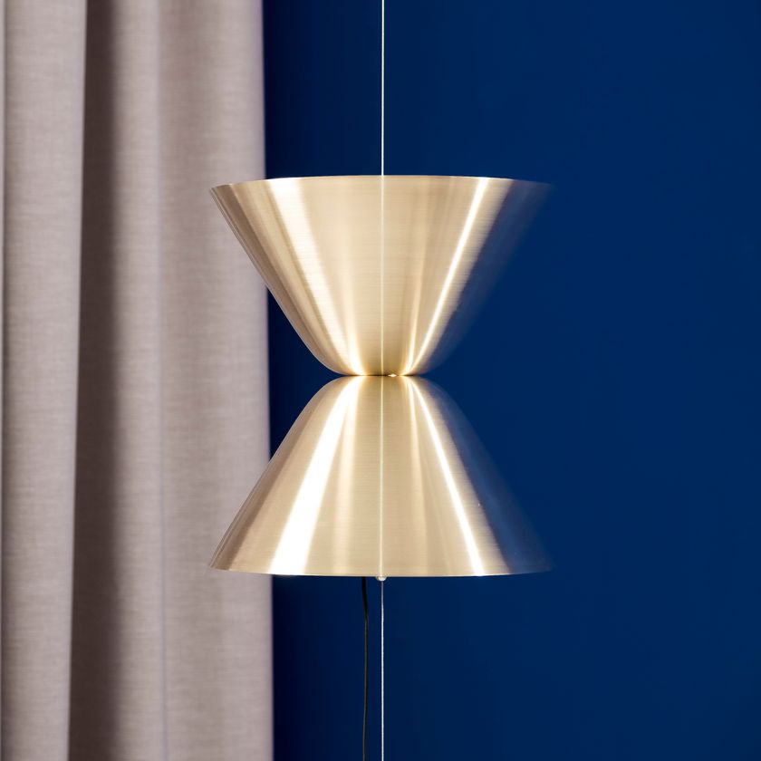 AUREOLE | Brass pendant lamp By Daniel Becker Studio