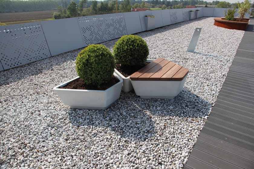 AUSTEN | UHPC bench Modular backless UHPC bench By Metalco