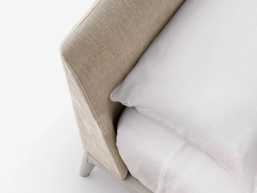 ECATE Bed By Alf DaFrè