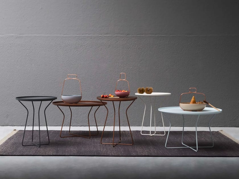 TUFT Round metal coffee table By Alf DaFrè