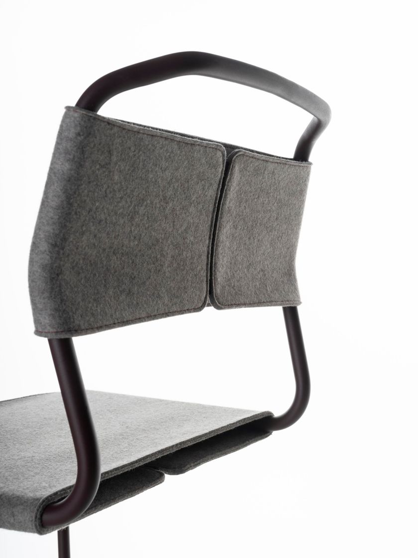 B-KINI Silla cantilever de fieltro sin brazos By Alias