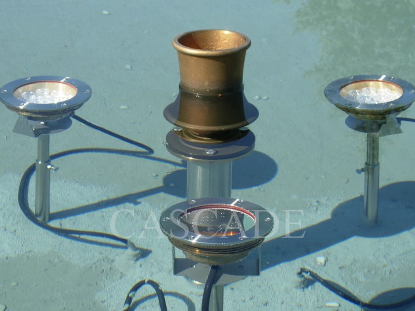Metal underwater lamp for fountains Anchorages and recesses underwater ...