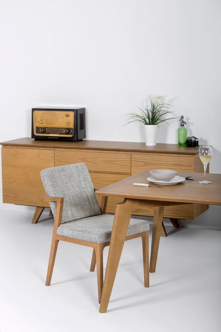 HUBO Rectangular solid wood dining table By Anesis