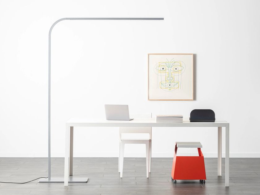 TURN AROUND Floor lamp By Artemide | design Carlotta de Bevilacqua