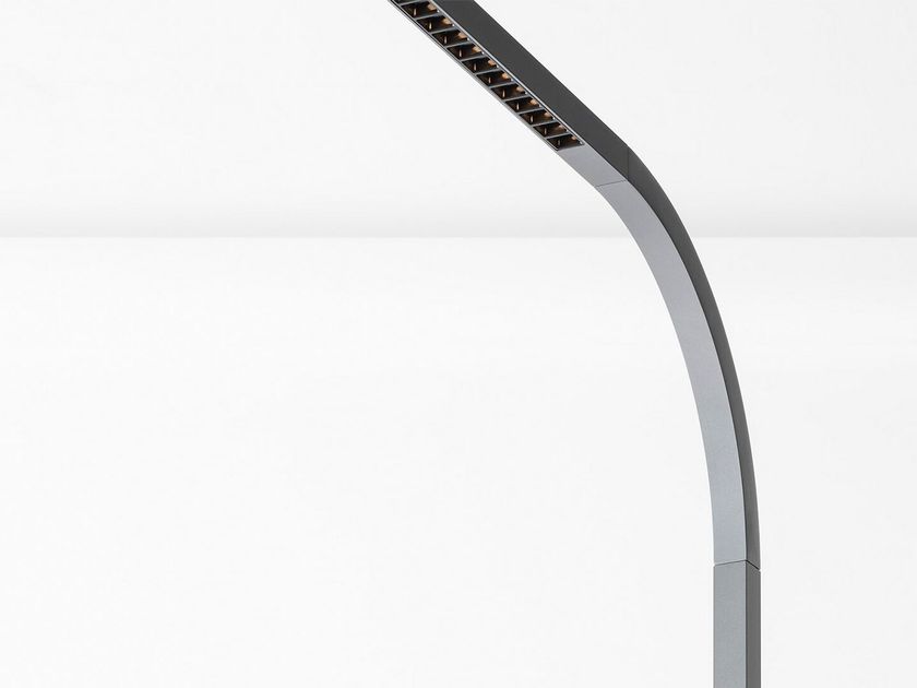 TURN AROUND Floor lamp By Artemide | design Carlotta de Bevilacqua