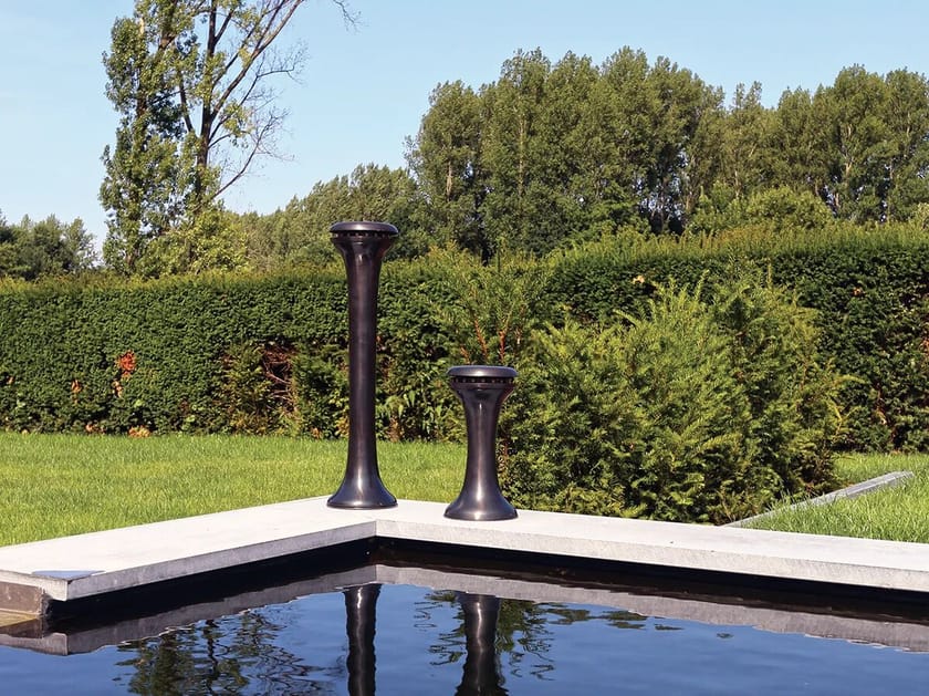 GALED POLE 360° Bollard light By Authentage Lighting