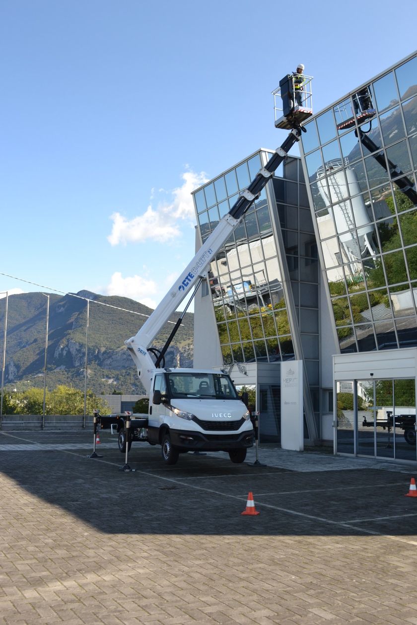 B-LIFT 27.2 Overhead platform By CTE