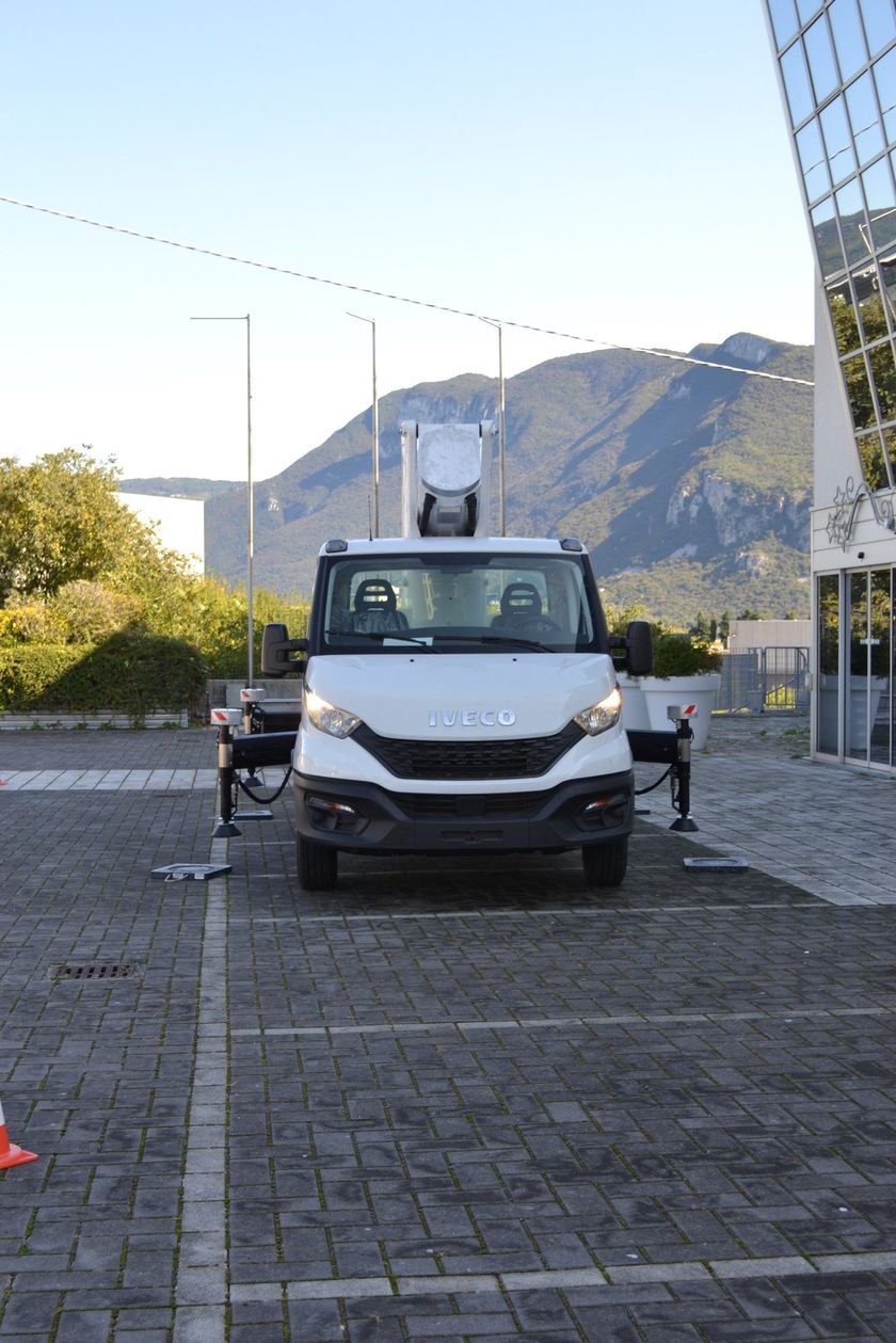 B-LIFT 27.2 Overhead platform By CTE