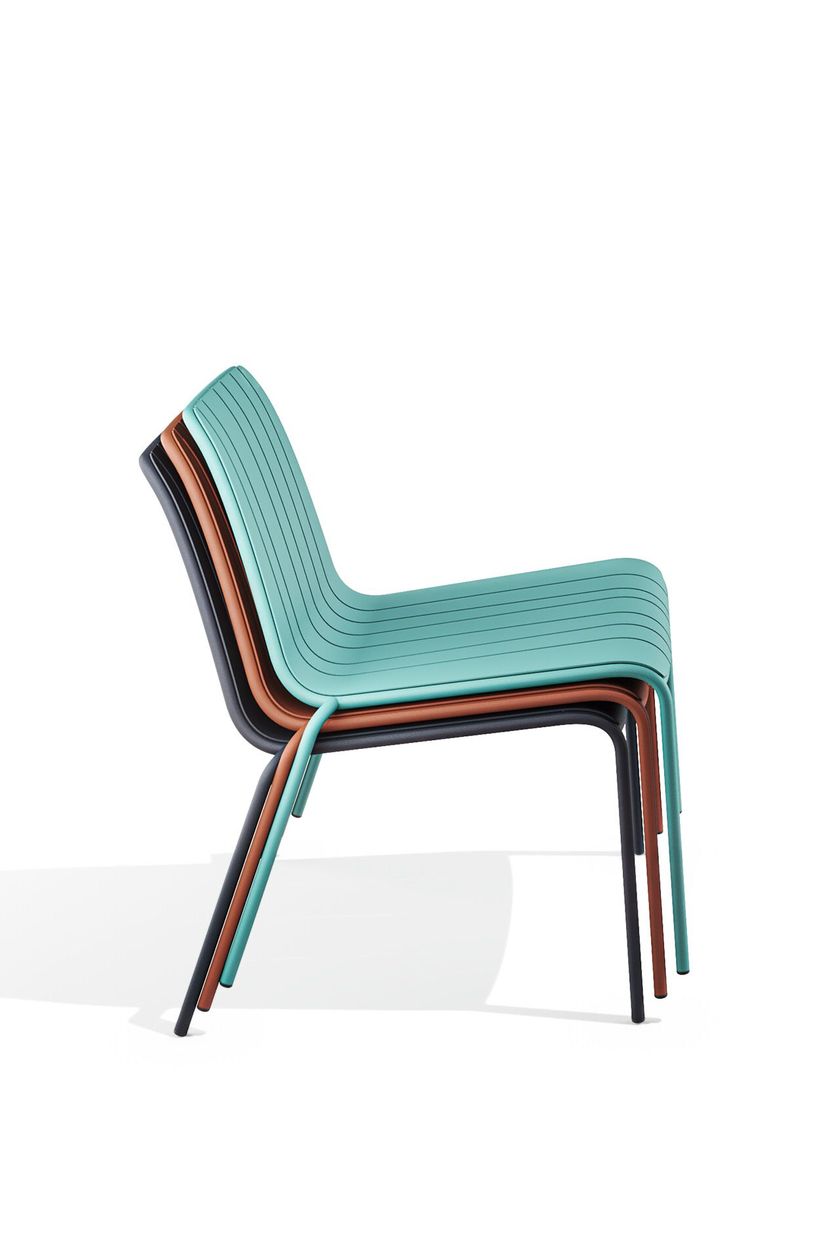BANGI Powder coated steel easy chair By BABEL D