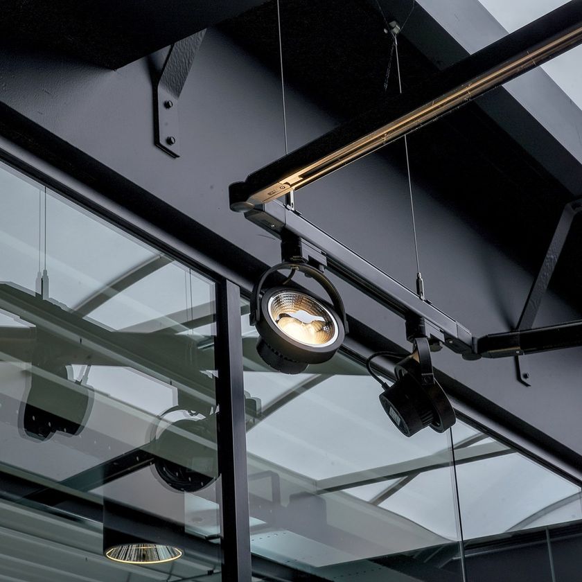BARRO T track-Light By KEYLIGHT