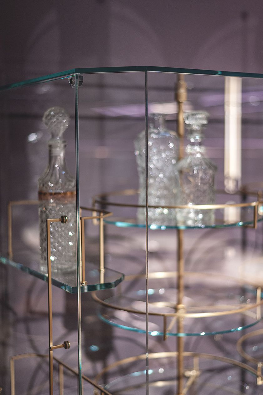 FLOAT Bar cabinet By BAXTER | design Pietro Russo