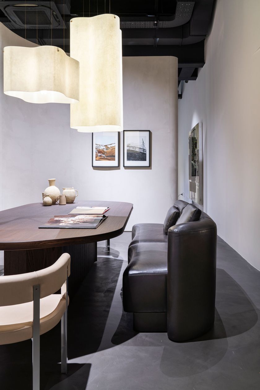 GRACE Table By BAXTER | design Christophe Delcourt