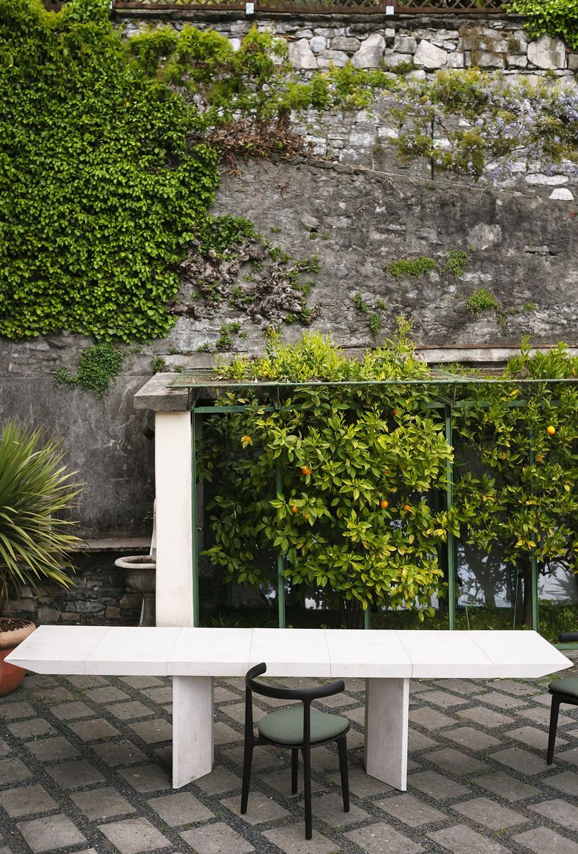 JUDD Table By BAXTER