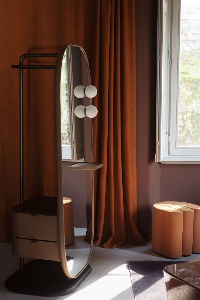 WEEKEND Valet stand By Baxter